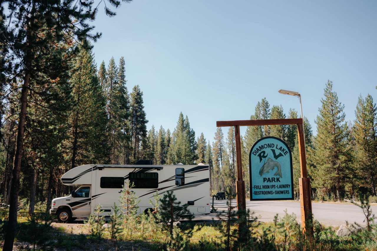 Stay at Diamond Lake | Diamond Lake Resort