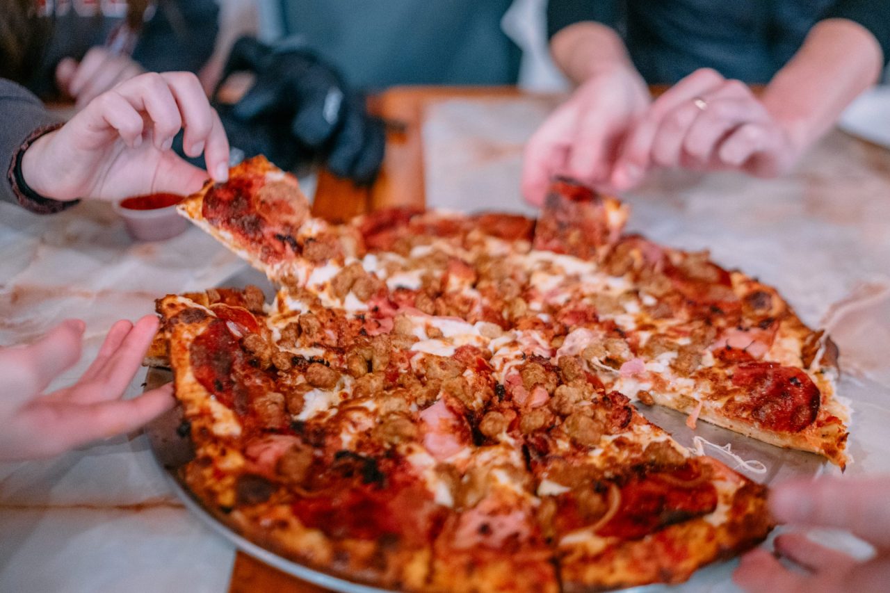 South Shore Pizza | Diamond Lake Resort