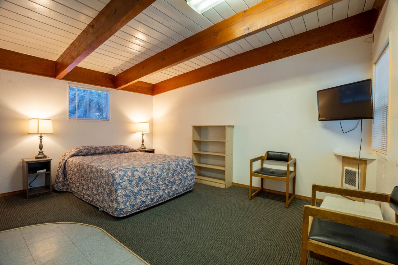 Motel | Diamond Lake Resort