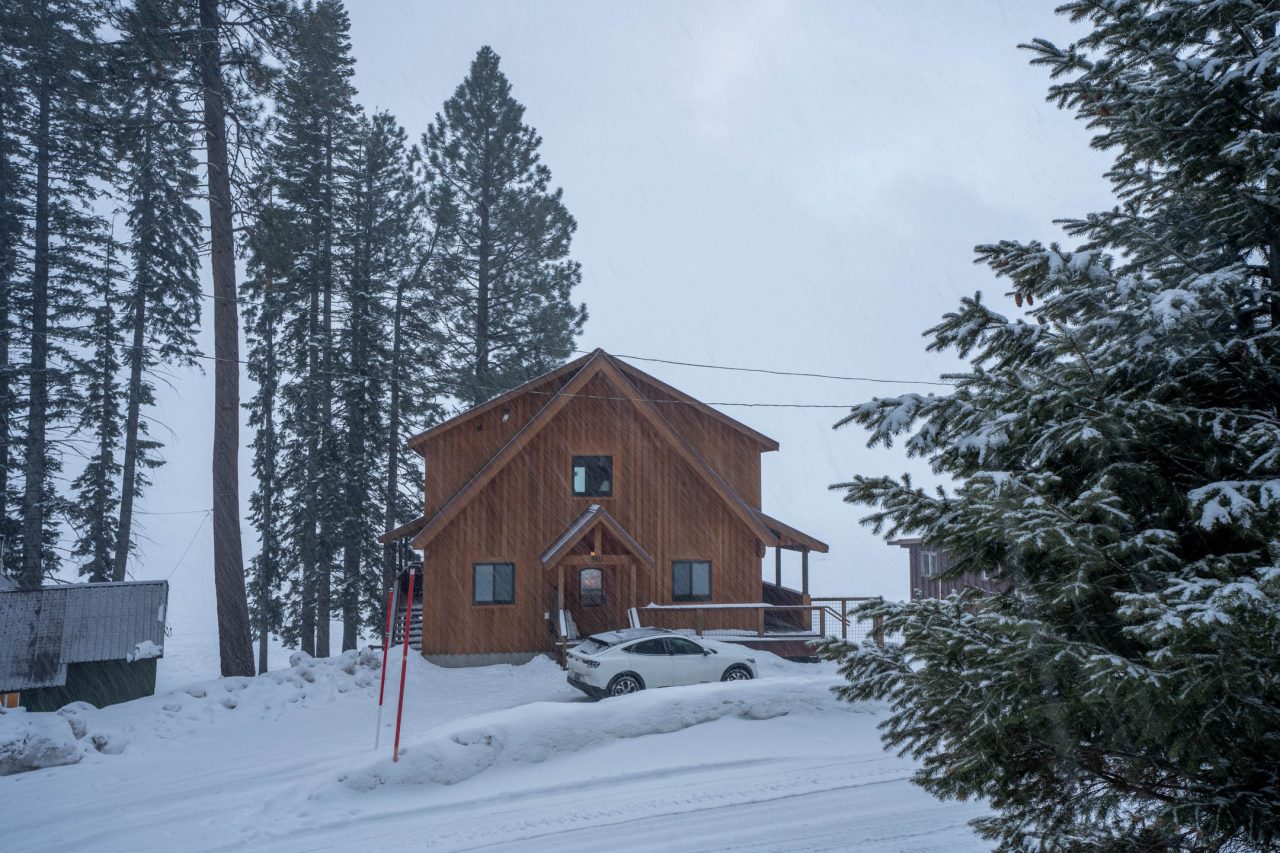 Stay at Diamond Lake | Diamond Lake Resort